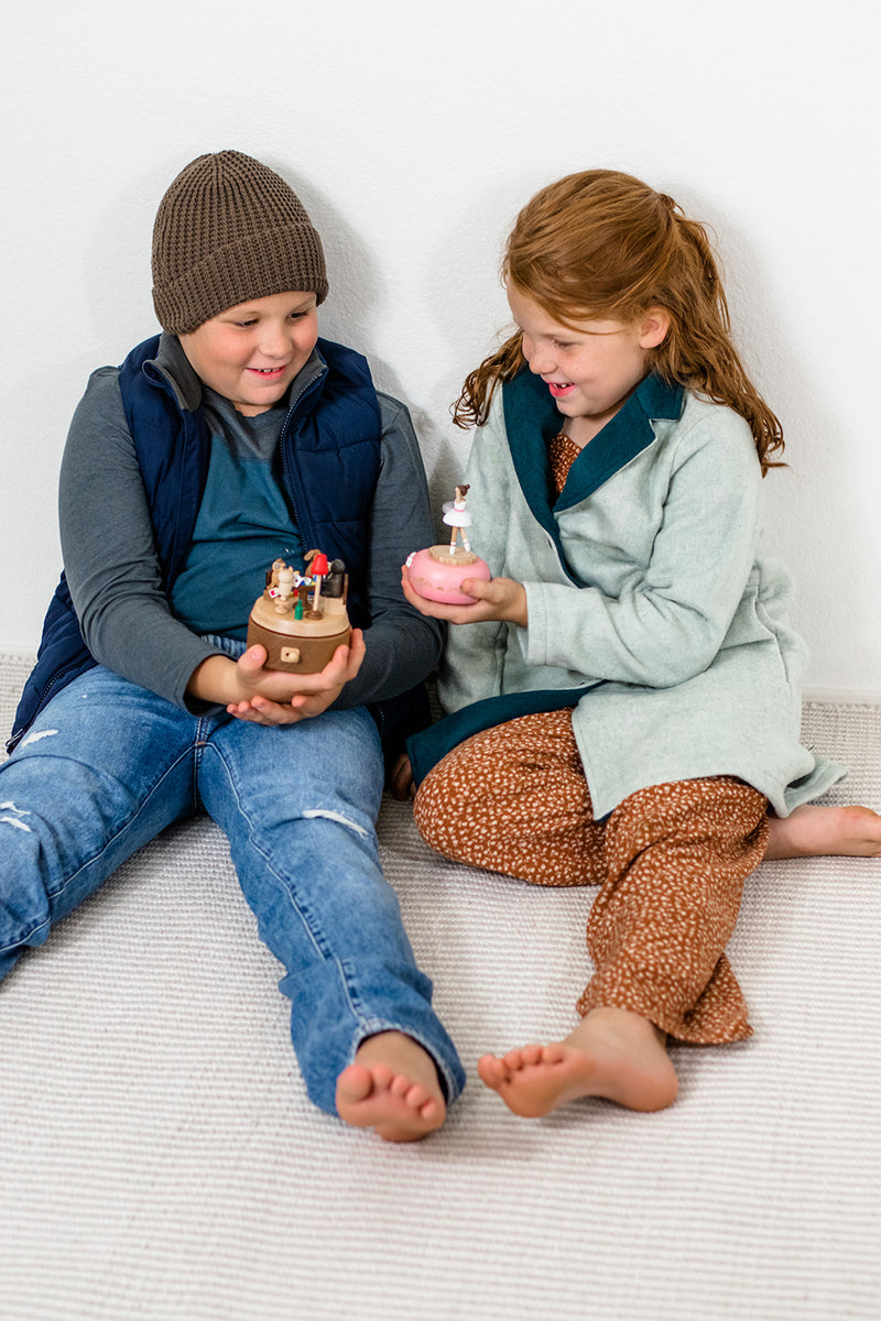 Poker Night Wooden Music Box | Wooderful Life | ShopMusicBox.com